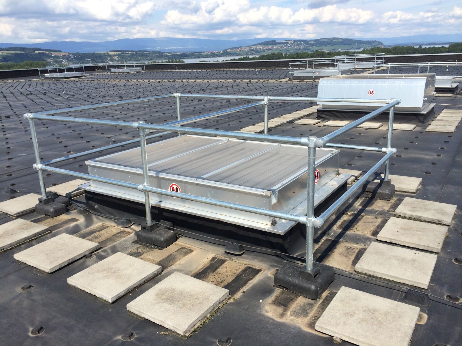 Kee Dome® Skylight Railing - Fall Protection Railing for Skylights - Kee Safety